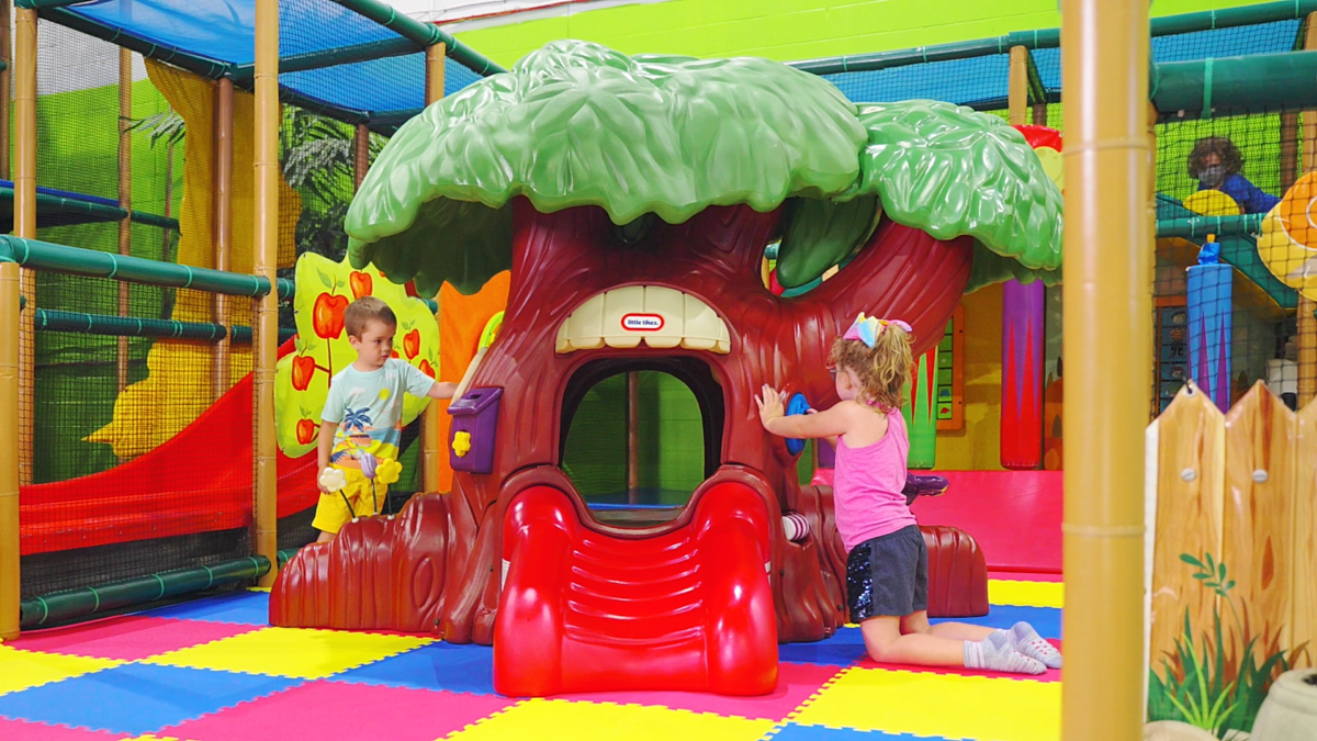 Benefits of Visiting an Indoor Playground | Lil' Monkeys Burlington